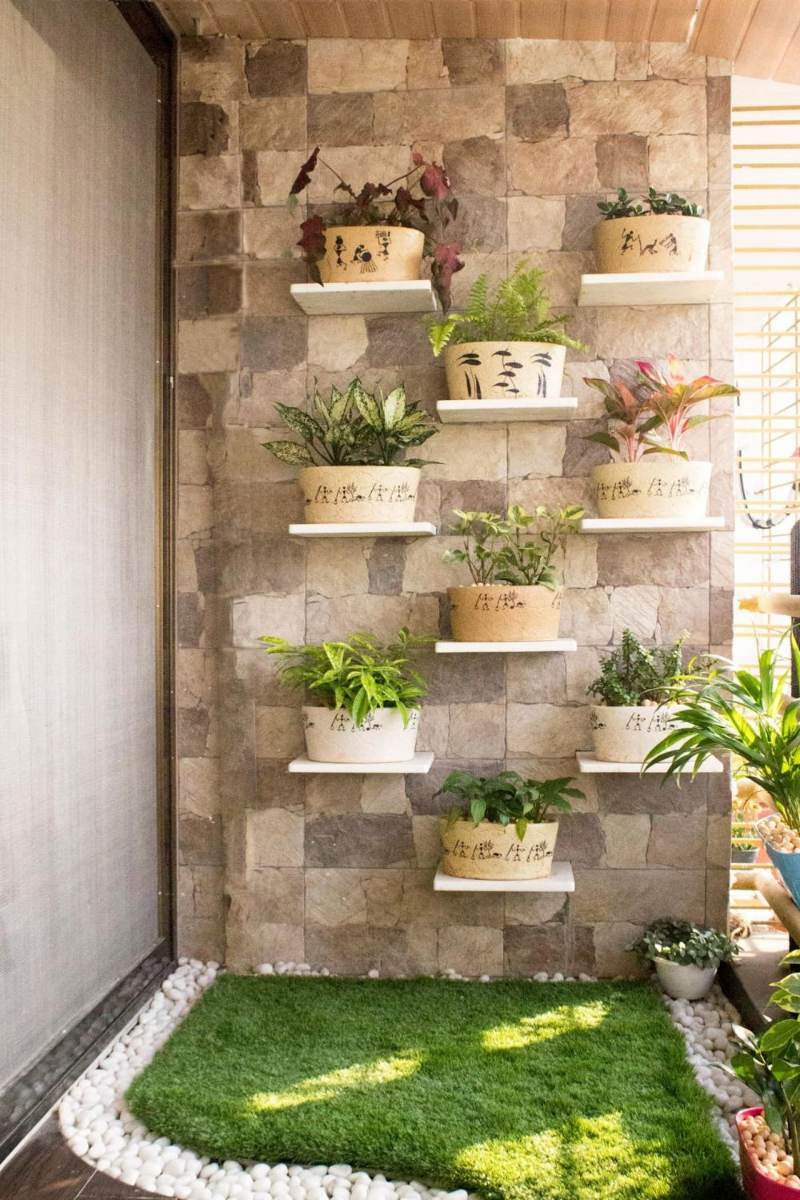 7 Inspirasi Rak Tanaman Hias Outdoor/Indoor yang Minimalis
